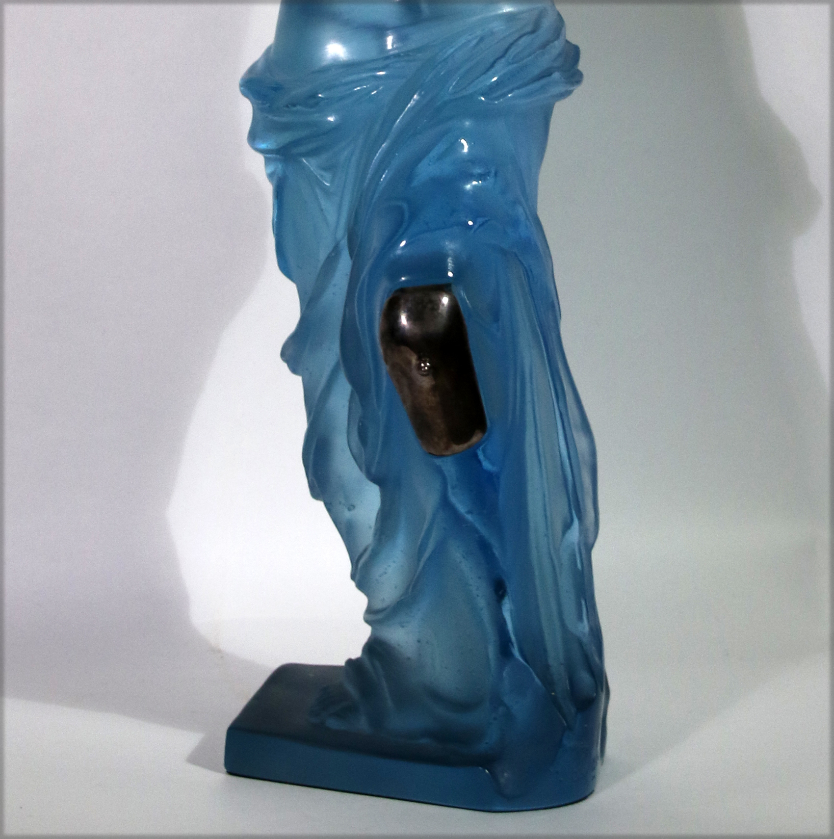 The Vénus Aux Tiroirs Blue by Dali - Daum | Modernism