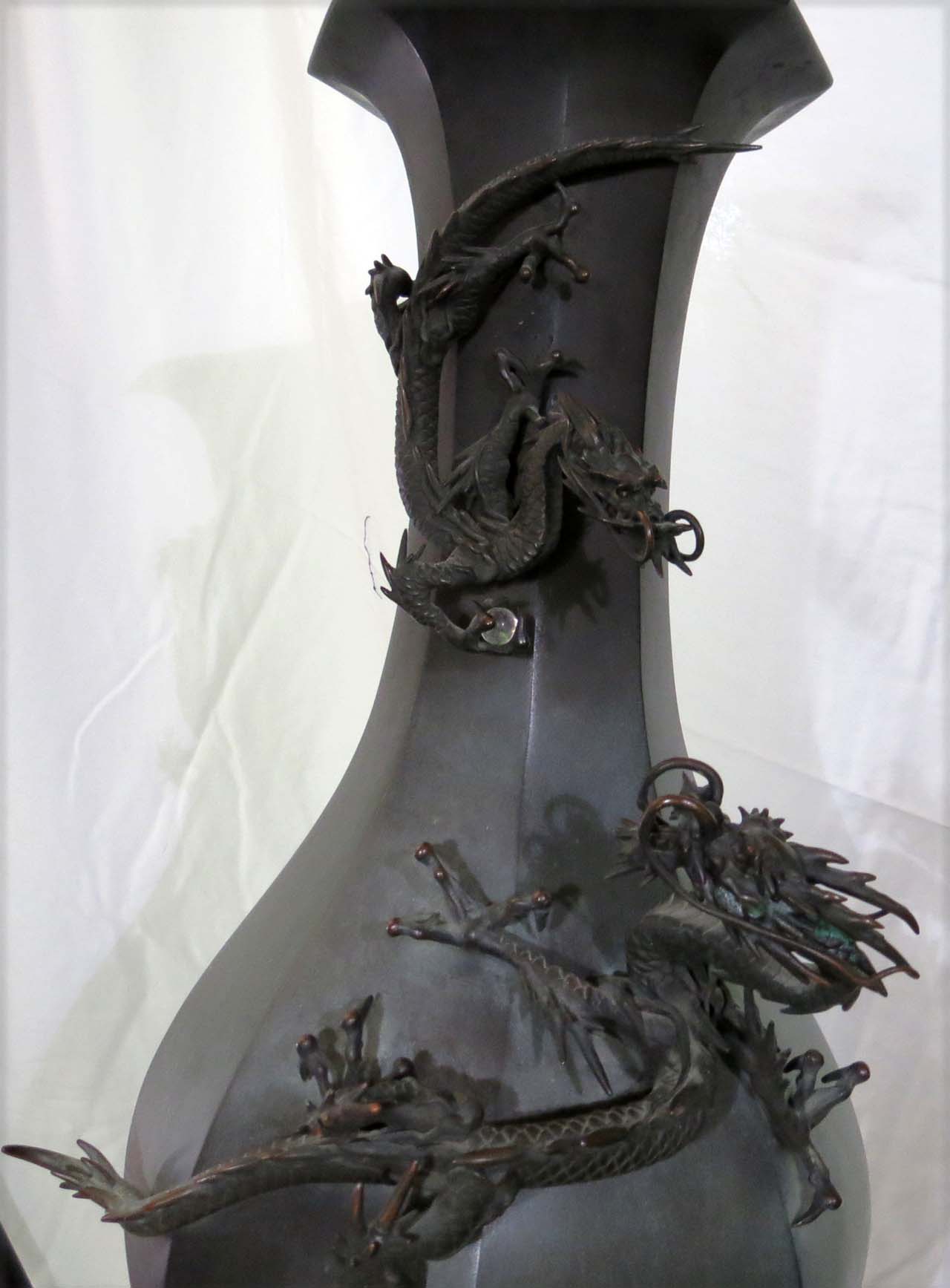 Antique Japanese Vase With Dragon | Modernism